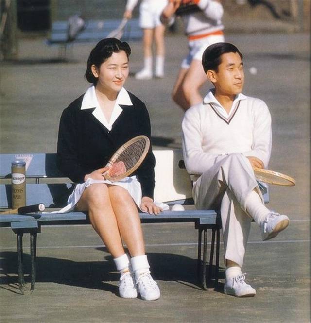 Civilian Queen Michiko: As soon as she entered the imperial family, she ...