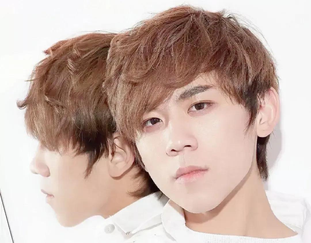 Jiang Tao defeated Eason Chan and became the only top idol in the Hong Kong music scene in the ...