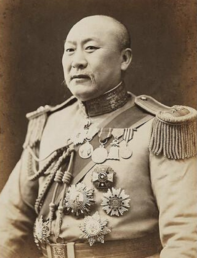 He was the brigade commander during the War of Resistance against Japan ...