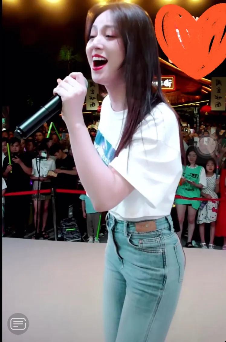 Tang Yi, a quickly popular singer, played the Wang Zhan level with the ...