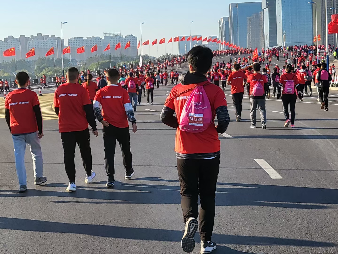 2021 Binzhou Yellow River Customs Marathon starts smoothly - iNEWS