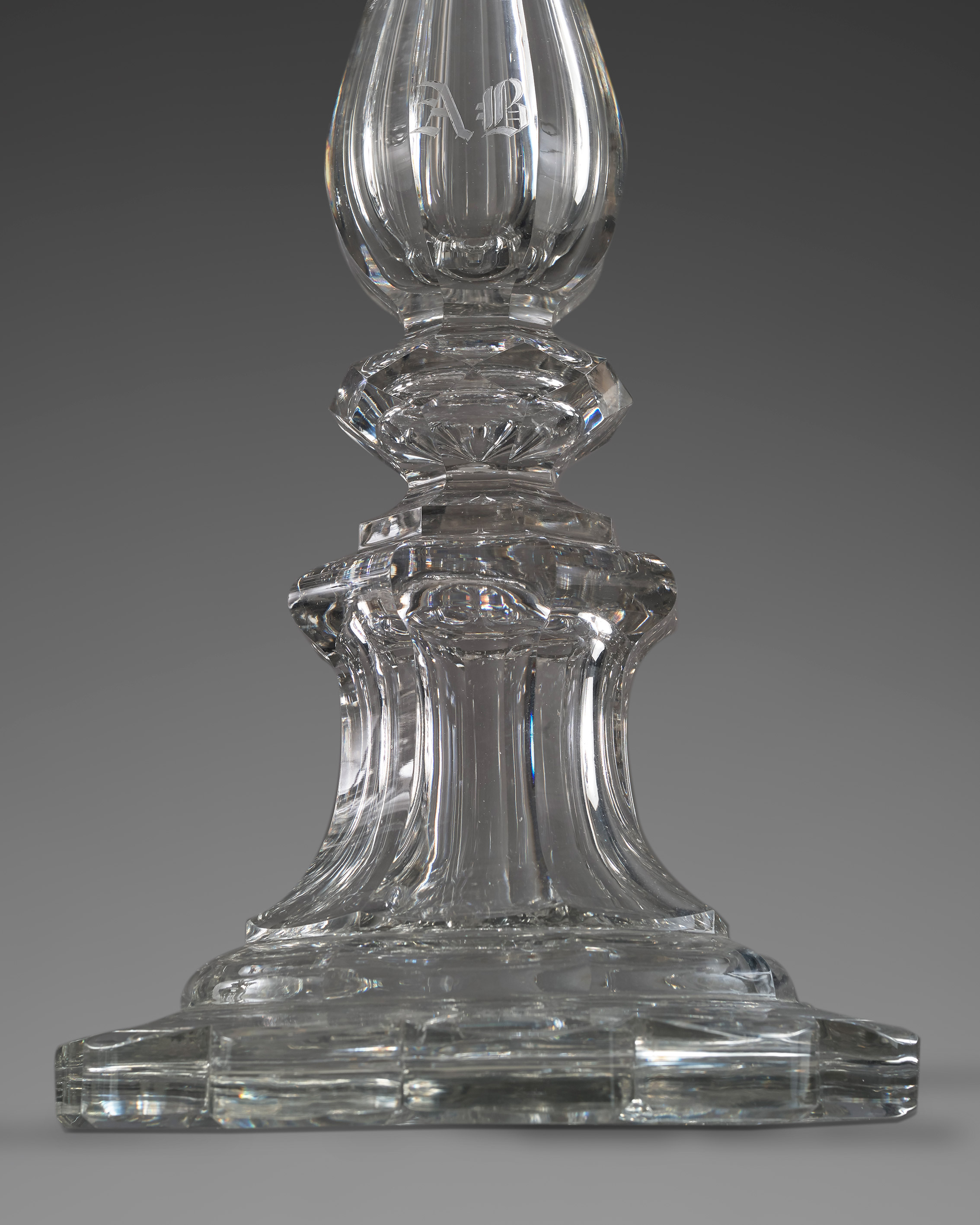 Interpretation of the ancient crystal works of Baccarat in France - iNEWS