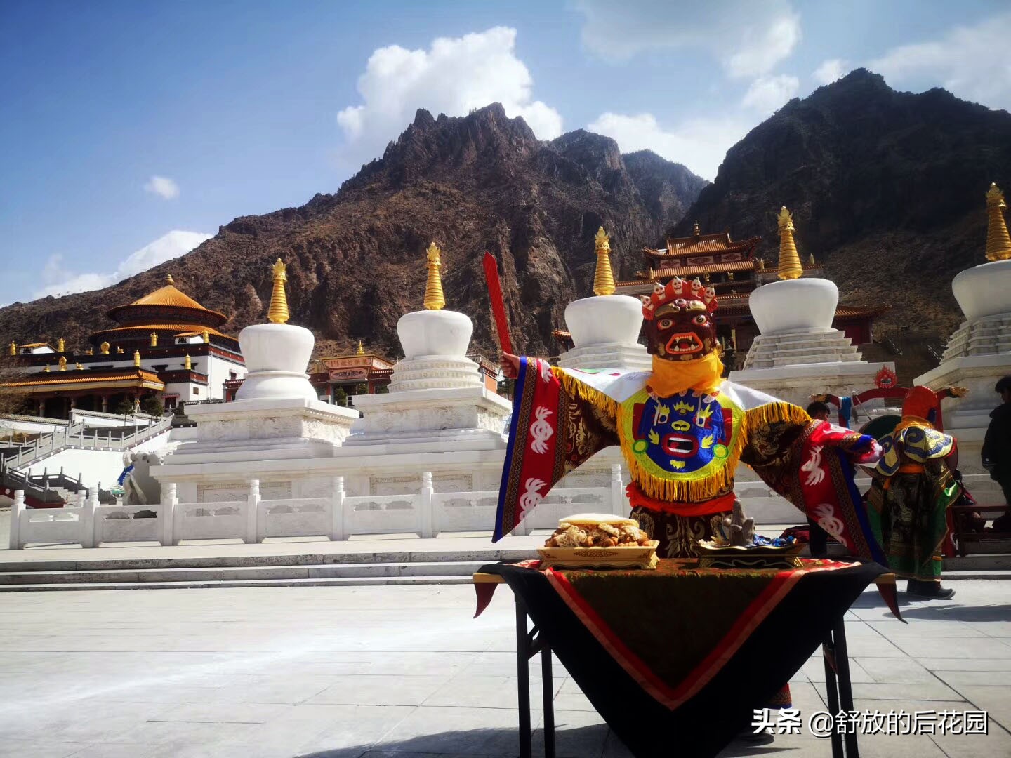 Tibetan mask art that presents subtle meaning with fixed and vivid ...