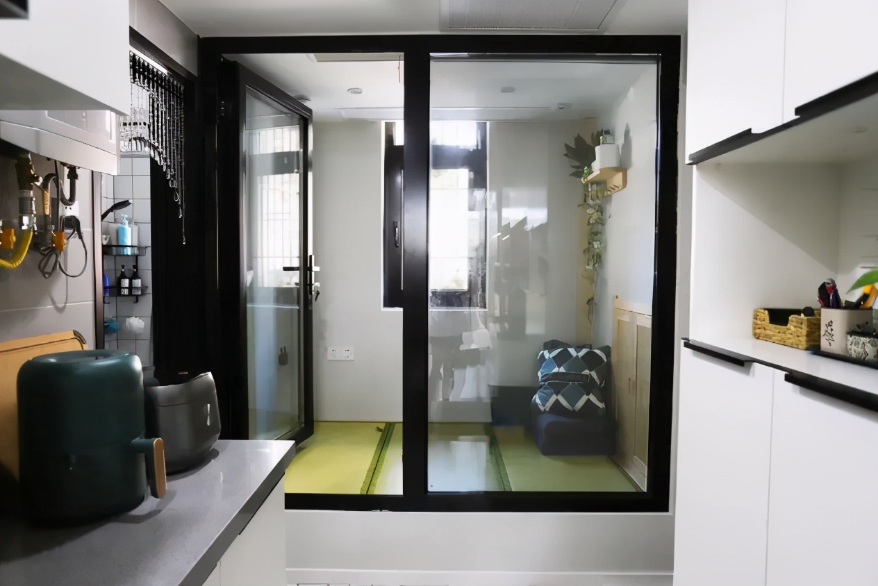 55 square meters small apartment, living in a family of three do not ...