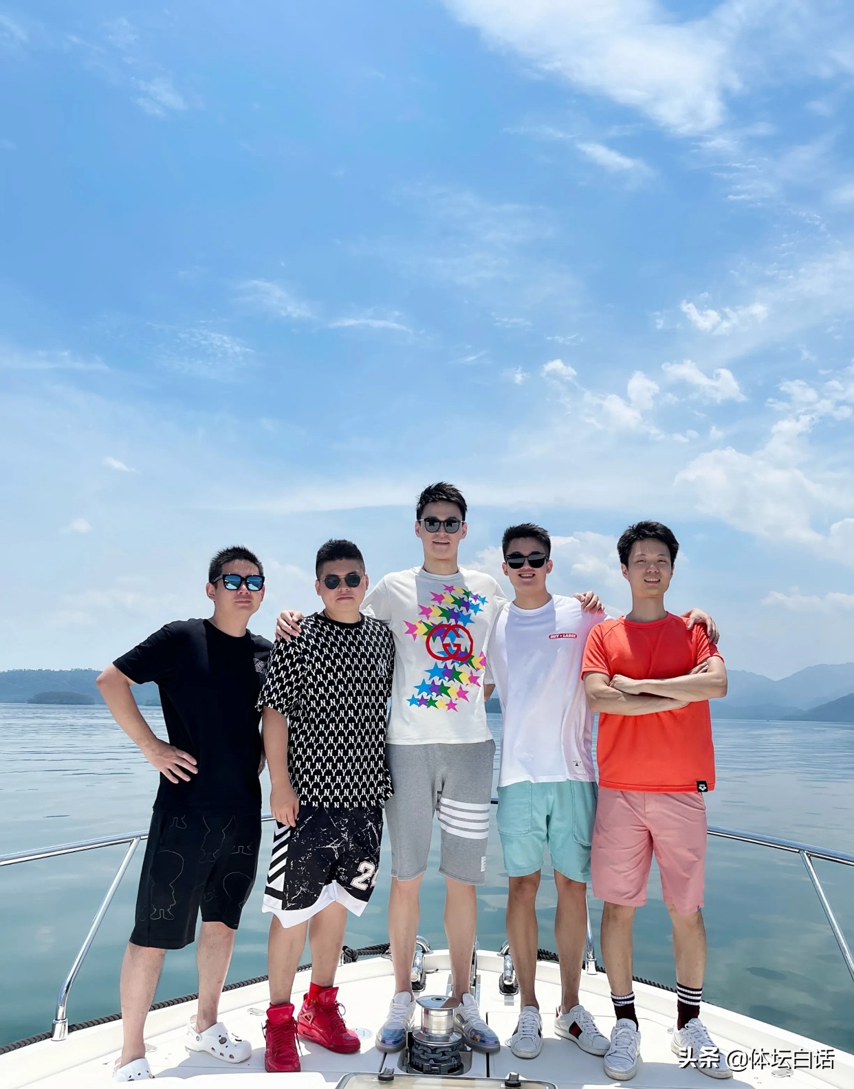 Lavish!30-year-old Sun Yang went to sea on a luxury yacht. His figure ...