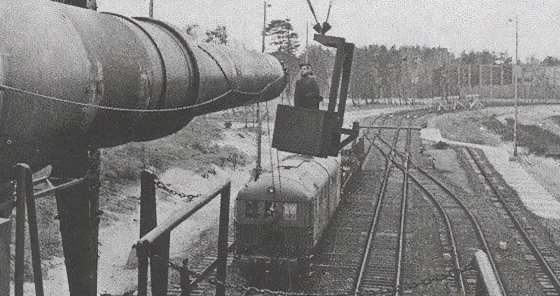 How fierce is the German Gustav train gun?Weighing 1488 tons, 6 shells ...
