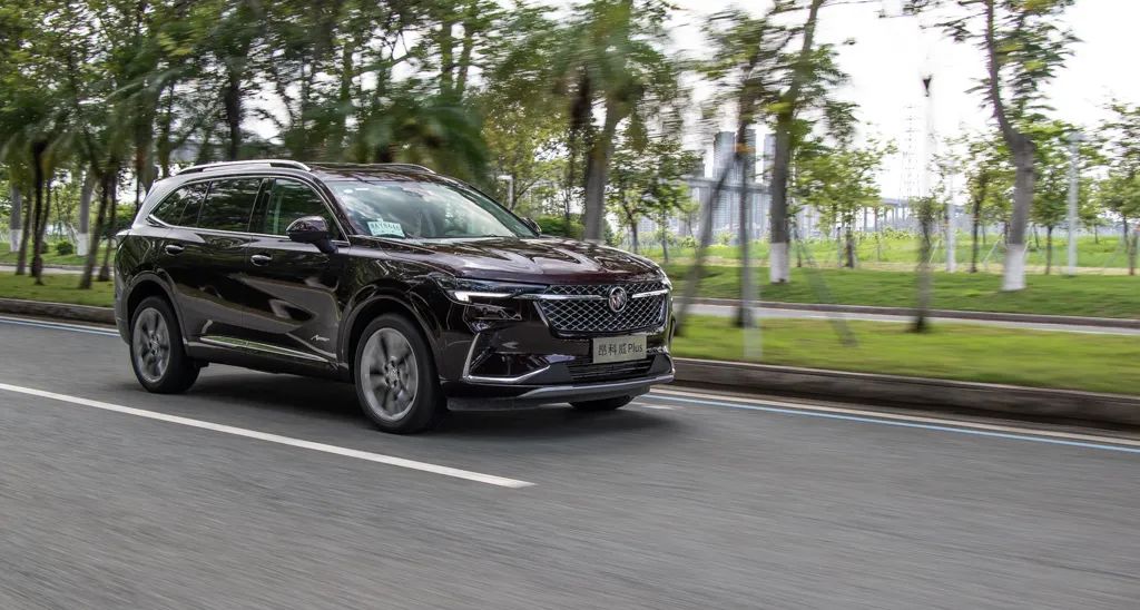 A marked value of 30,000?Test drive the Envision Plus Avenir five ...