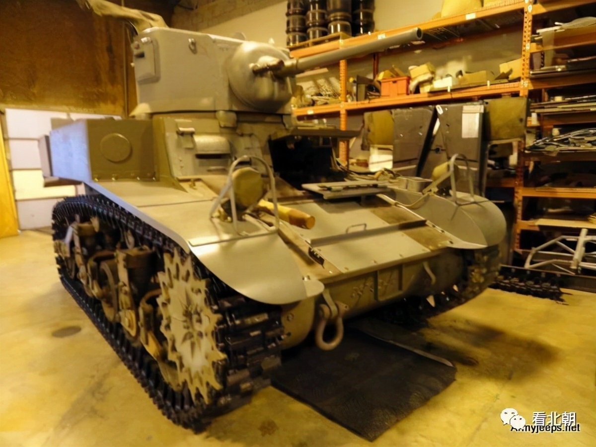 Magically modified M3 Stuart light tank, the combat effectiveness is so ...