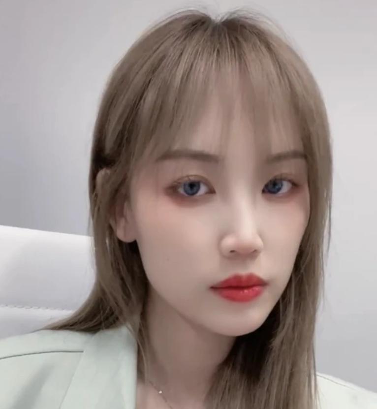 Ma Rong has been exposed recently, and her face is constantly concave ...