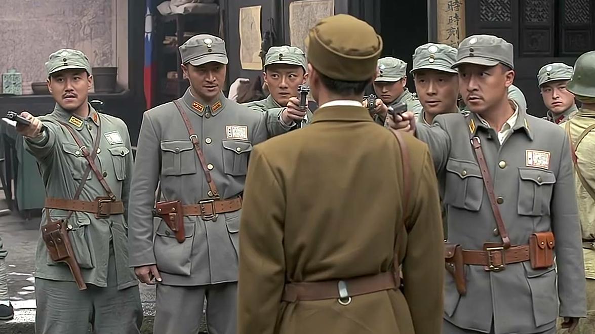 In 1949, Tao Zhiyue revolted in Xinjiang. Three generals resolutely ...