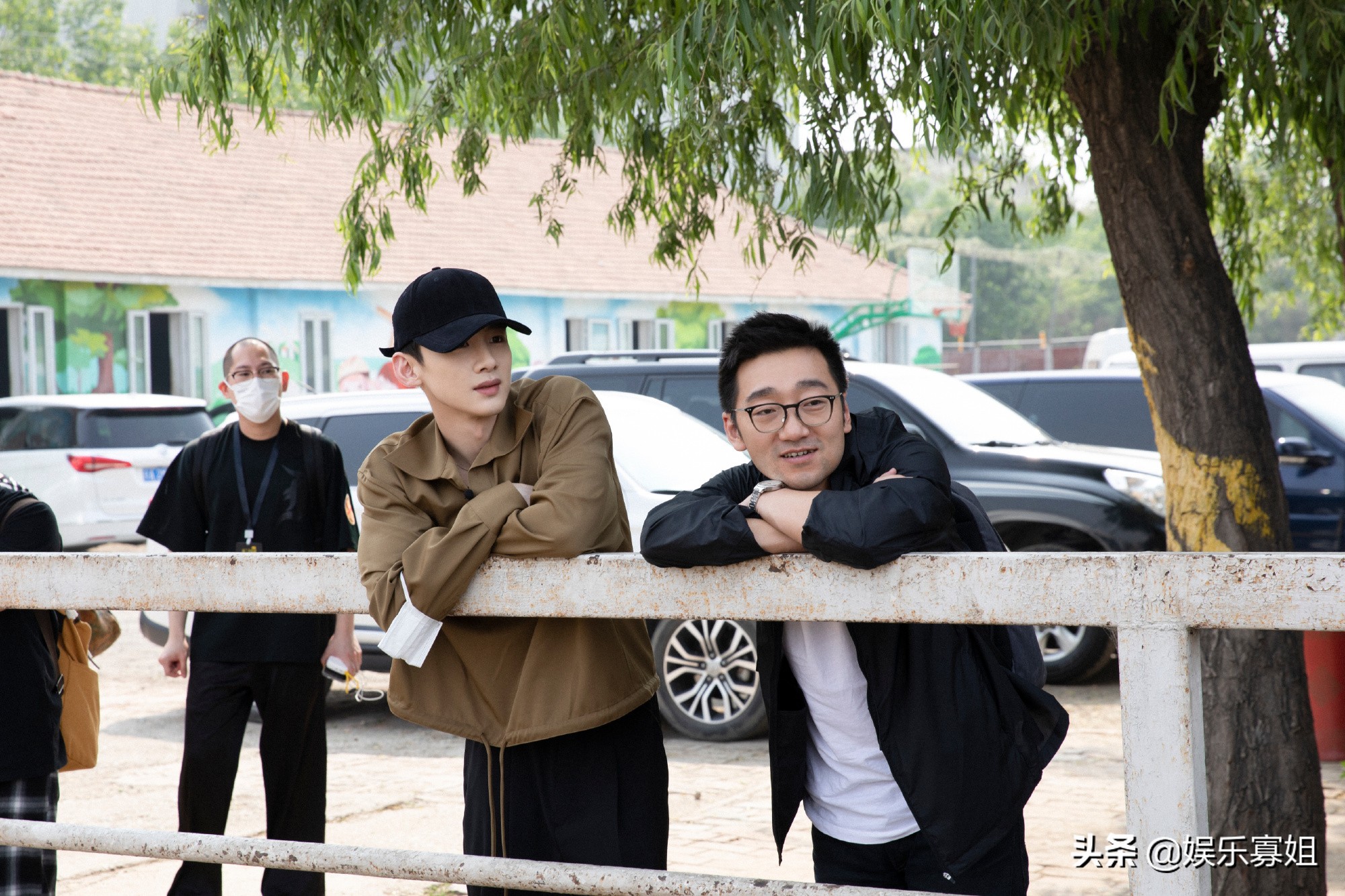 Let Xiaobai "get it up" again, the white shoes given by the women's ...