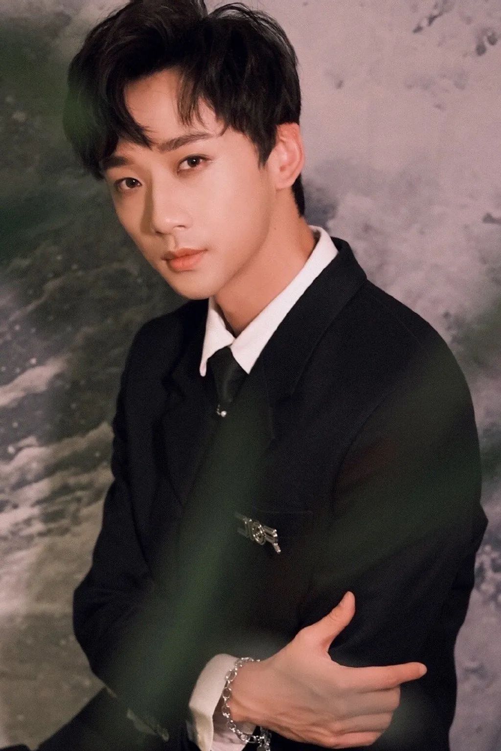 Actor Li Bowen: clean and pure power - iNEWS