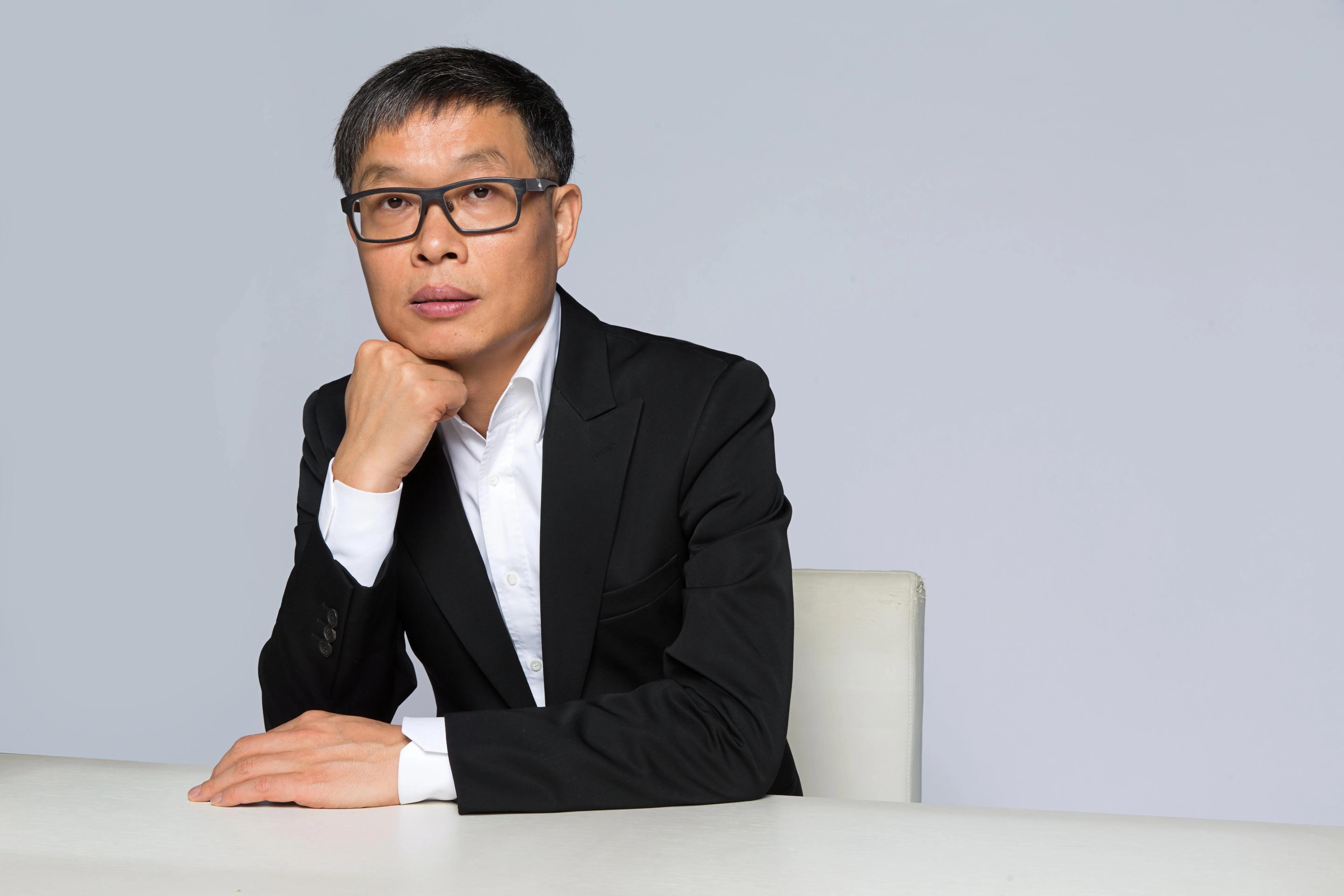 Zongyang businessman-Fang Hongbo, chairman of Midea Group - iNEWS