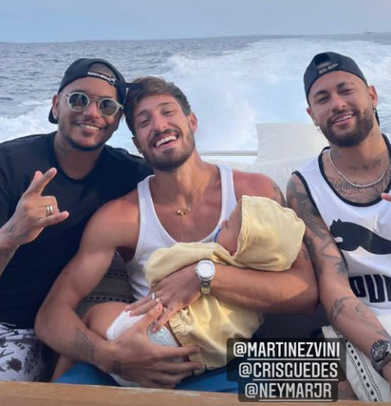 Neymar took the beauty on holiday and invited her first love to give a ...