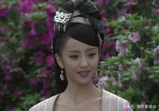 How did Zhao Feiyan achieve the position of queen as a dancer - iNEWS