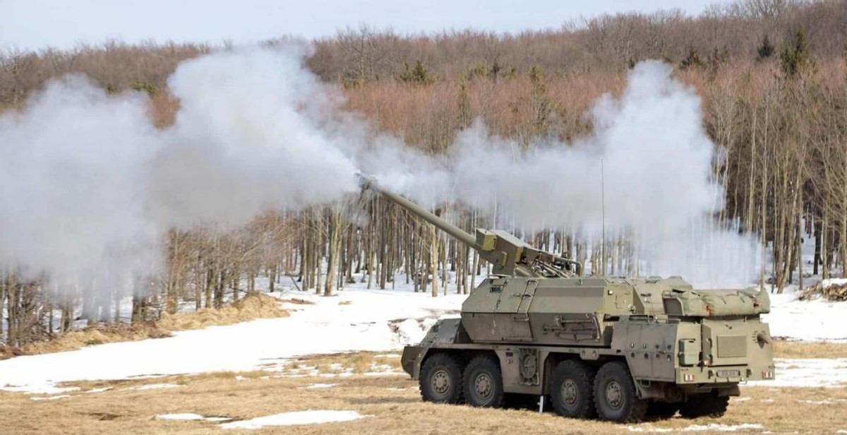 The product of the division of a small country, the new self-propelled ...