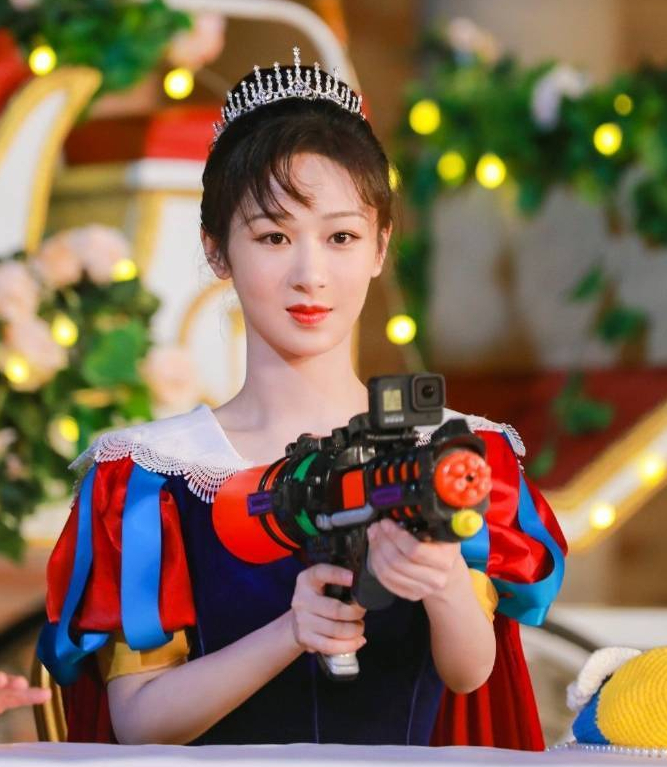 Song Dandan and Yang Zi are in the same frame, your daughter did not let you down - iNEWS