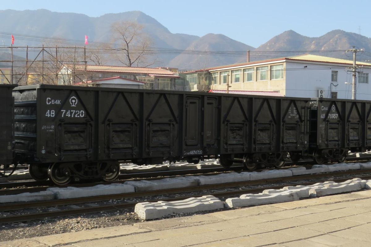 The largest ore ship built in China!It can pull 400,000 tons of iron ...