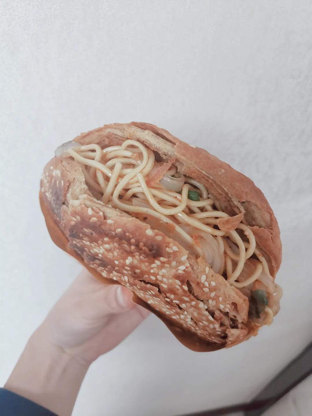 Pengzhou Juntun Guokui, the light of Chengdu snacks - iNEWS