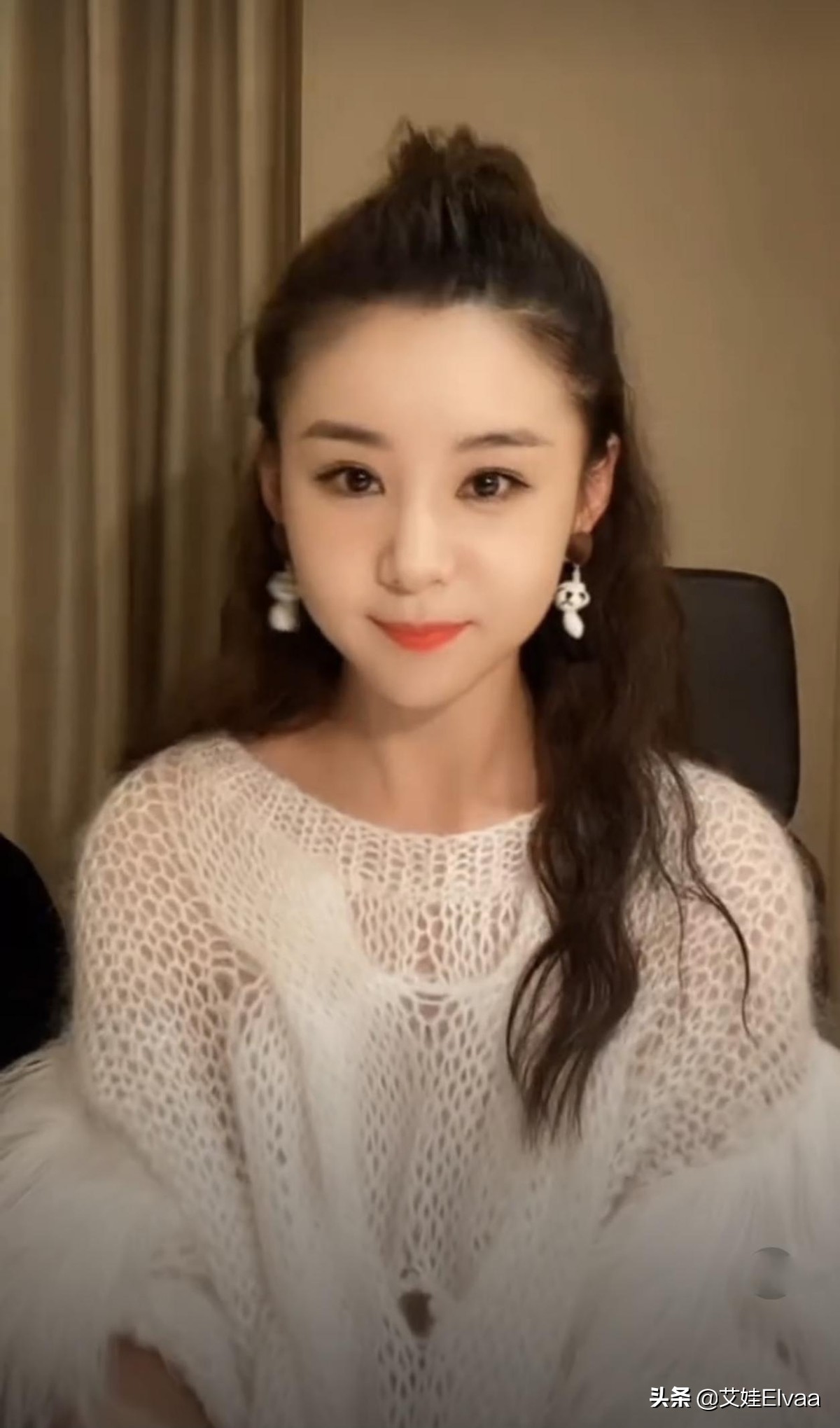 36-year-old Li Xiaomei is really cute after the birth, wearing a hollow ...