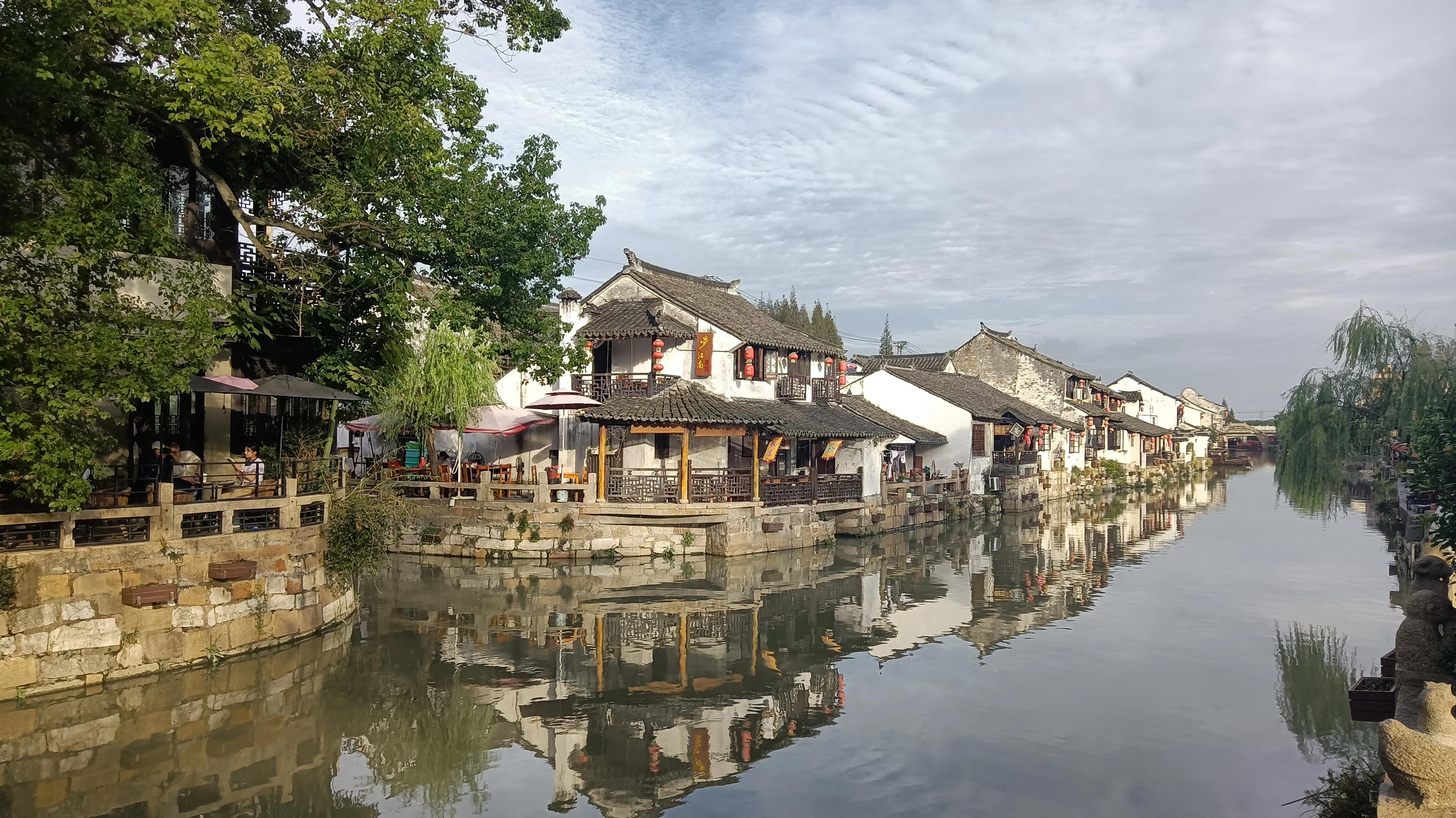Fengjing Ancient Town Tour - iNEWS