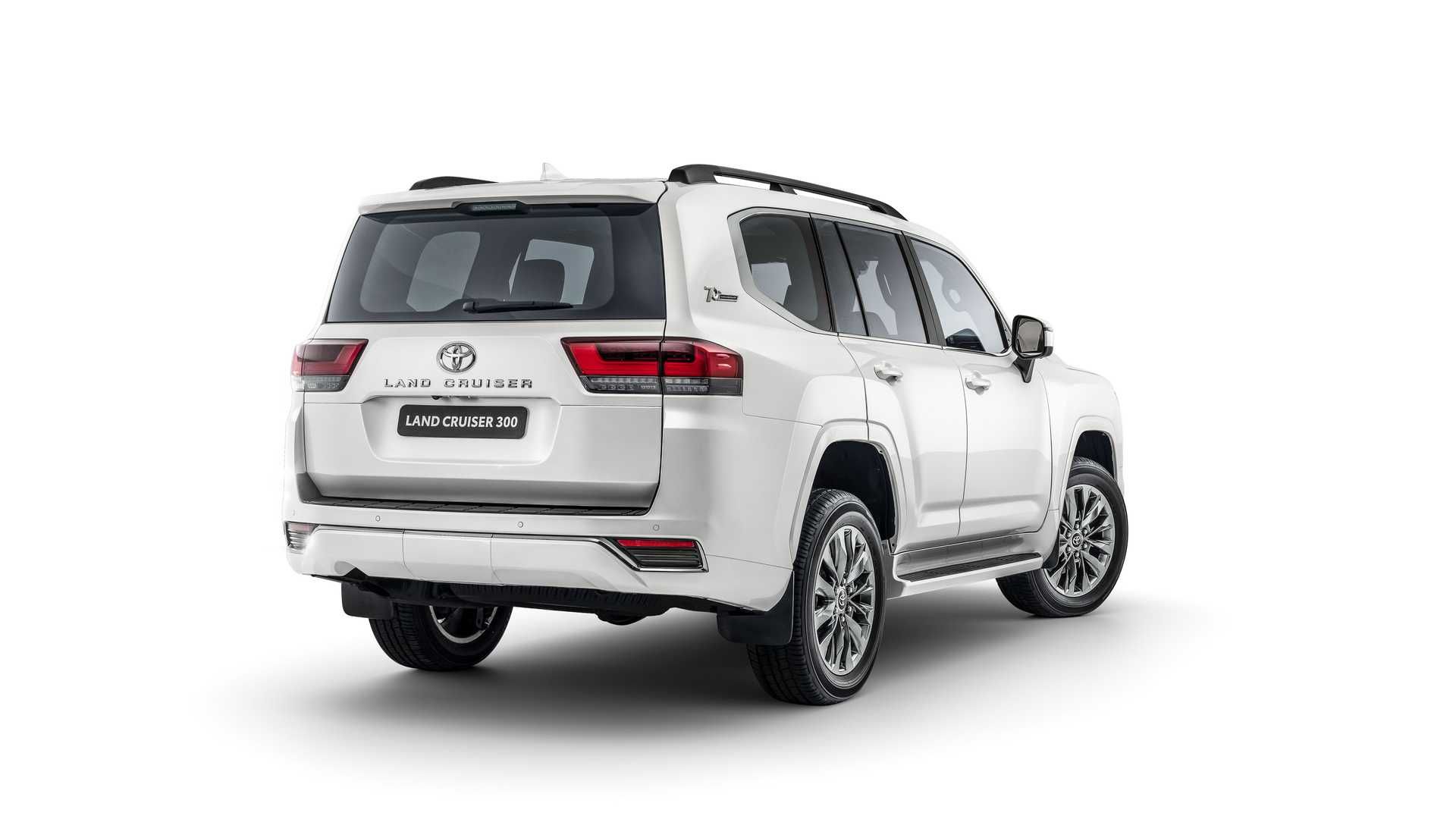 The tough guy is back!Toyota's new generation Land Cruiser debuts three ...