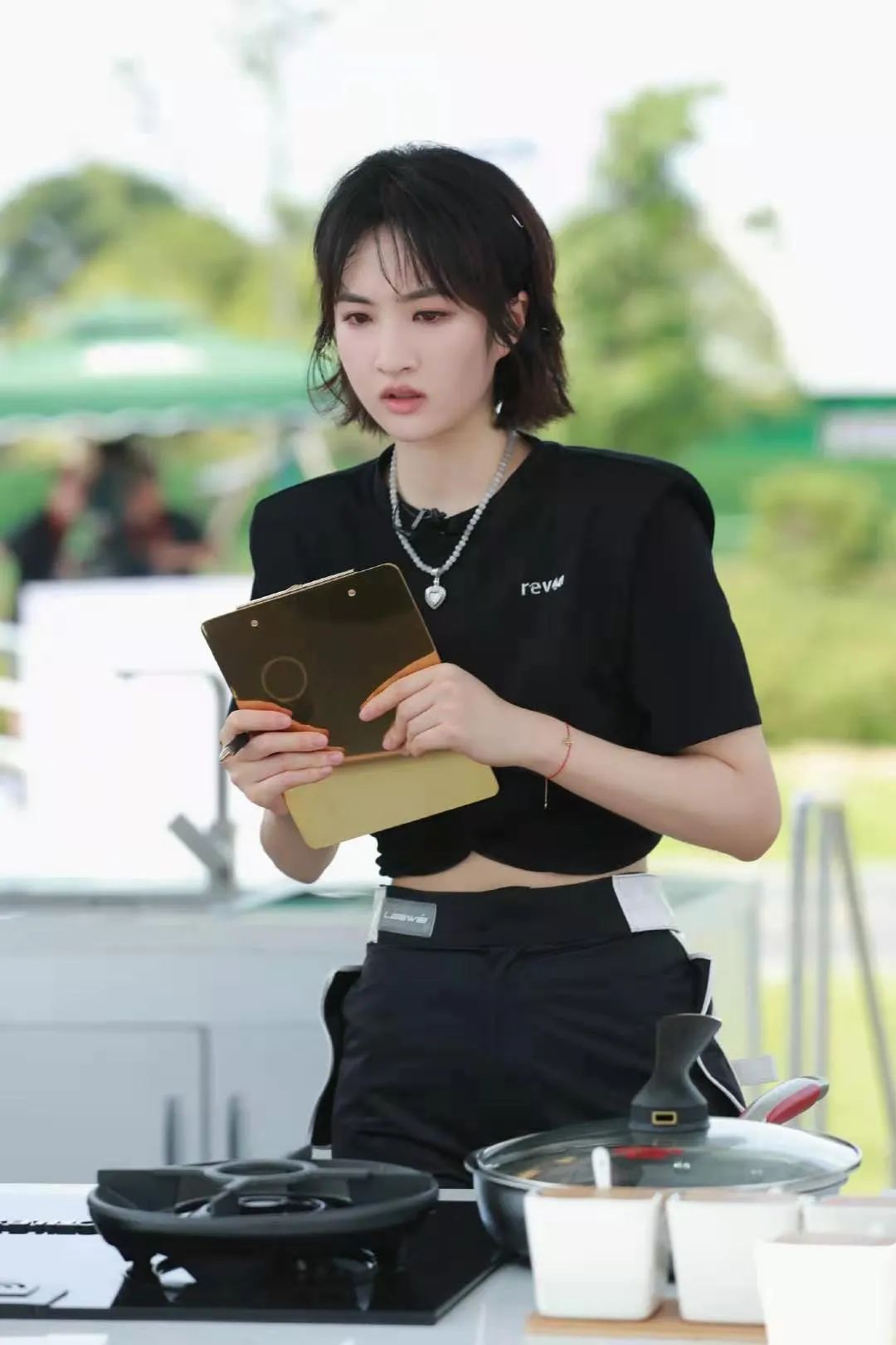 One question and one answer: Tranquility, Sun Honglei, Zhang Yuqi, Yao Anna, Lv Da dark - iNEWS