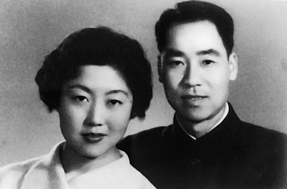 This honor is well deserved by Mr. Xu Yuanchong, a hundred-year-old ...