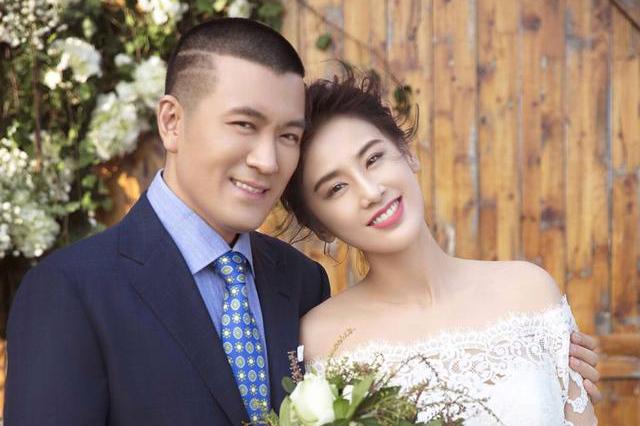 Huang Shengyi has married for 10 years, and the Yang Zi is sleeping ...