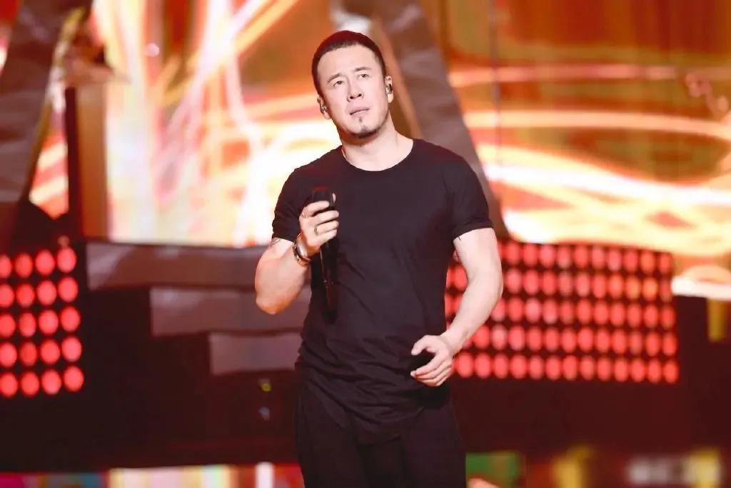 Yang Kun became a street singer from a mentor, just because he ...