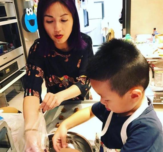 Miriam Yang and Ding Zi Gao Aichao: To prepare a birthday surprise for ...