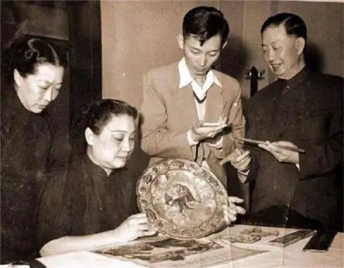 Famous Peking Opera Actor Gu Zhengqiu: Jiang Jingguo pursues a woman ...