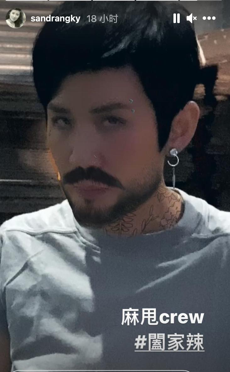 Wu Junru celebrates Father's Day with three generations in the same ...