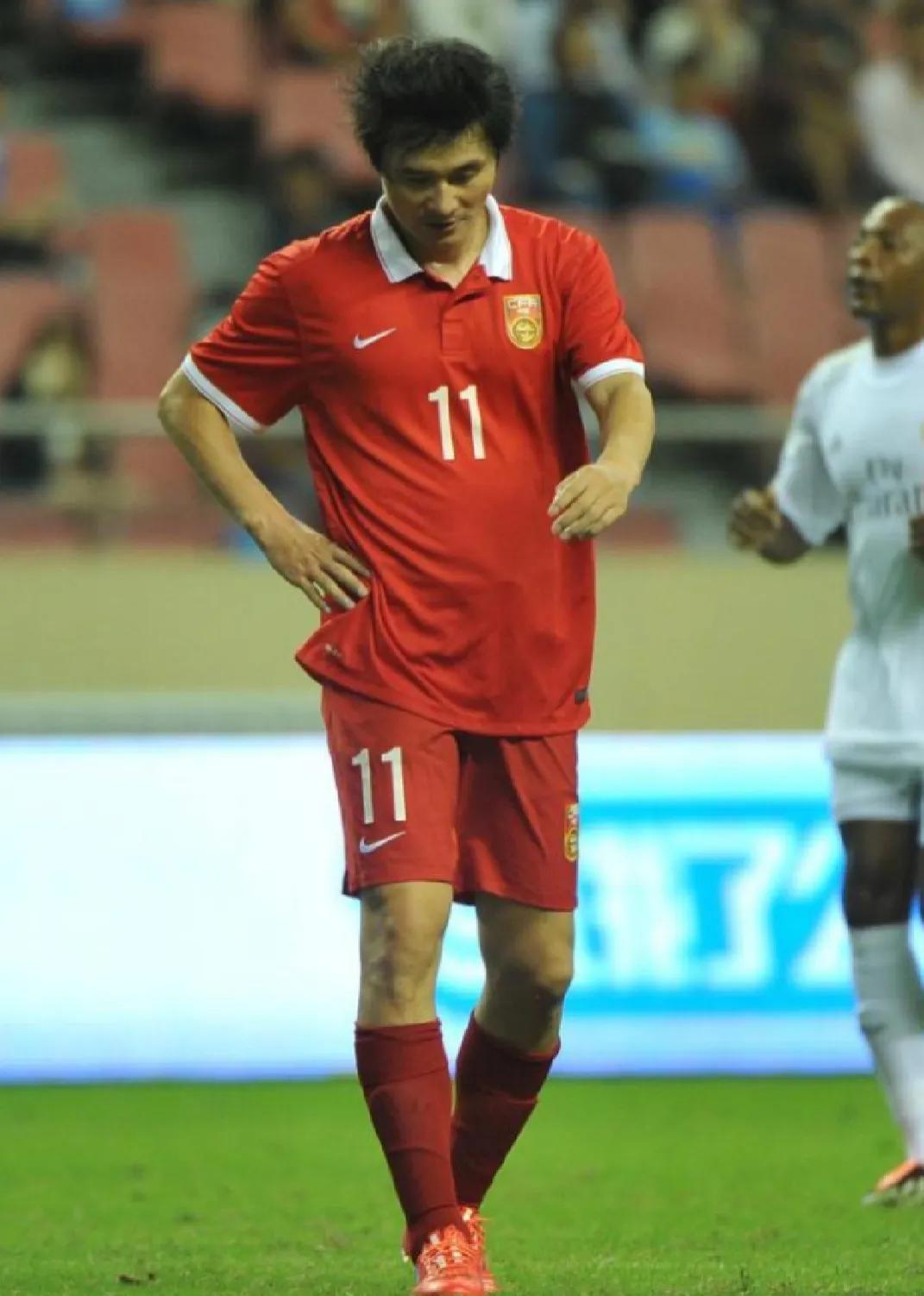 Li Yi and Fan Zhiyi have two very different lives - iNEWS