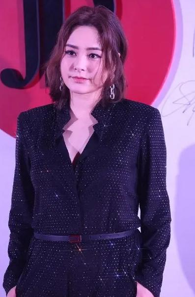 Inventory of Hong Kong's 4 fat goddess Chung Xintong Tang Luowen Gou ...