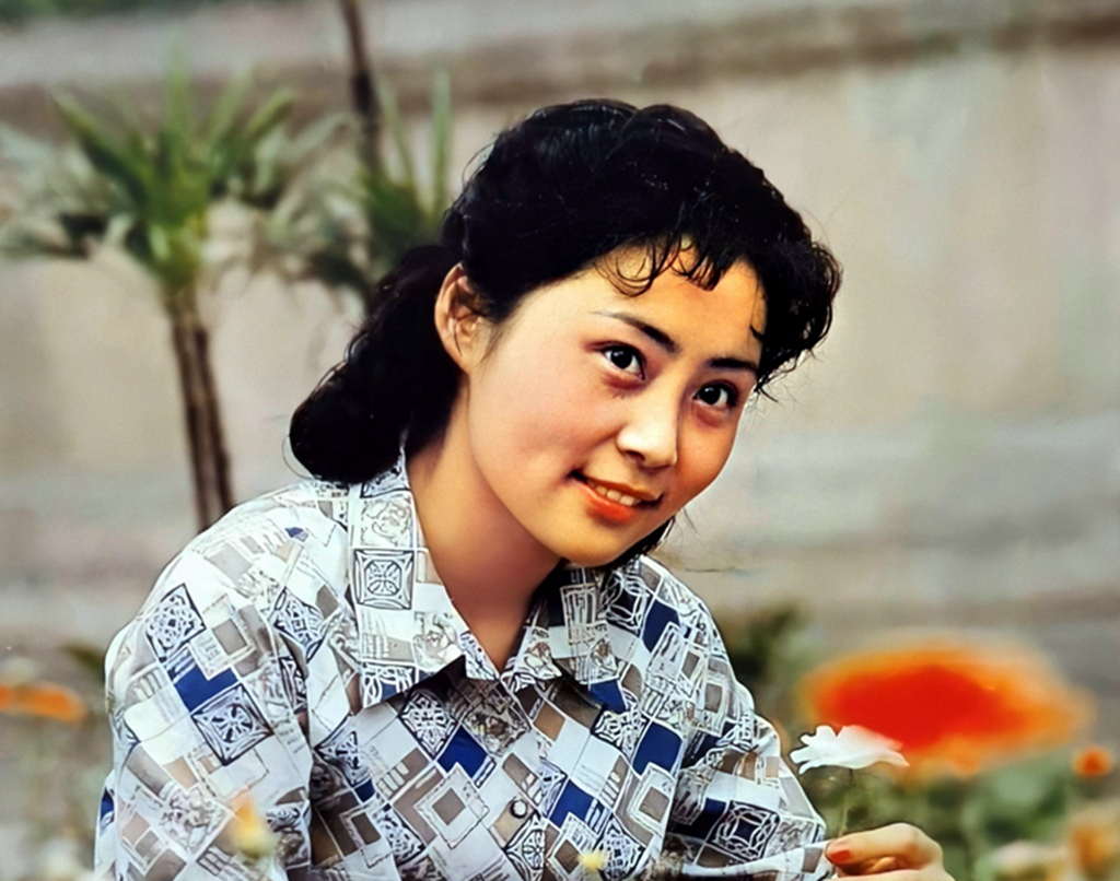 Remember Tian Li, the beautiful female doctor in "Long"?Smile like a ...