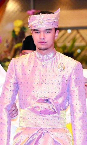 Nine years ago, the 32-year-old Brunei princess married a 3-year-old ...