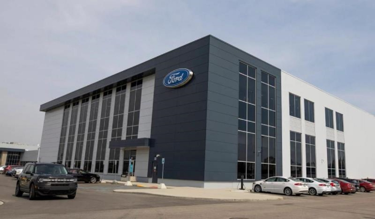 Ford builds three battery factories to speed up the process of ...