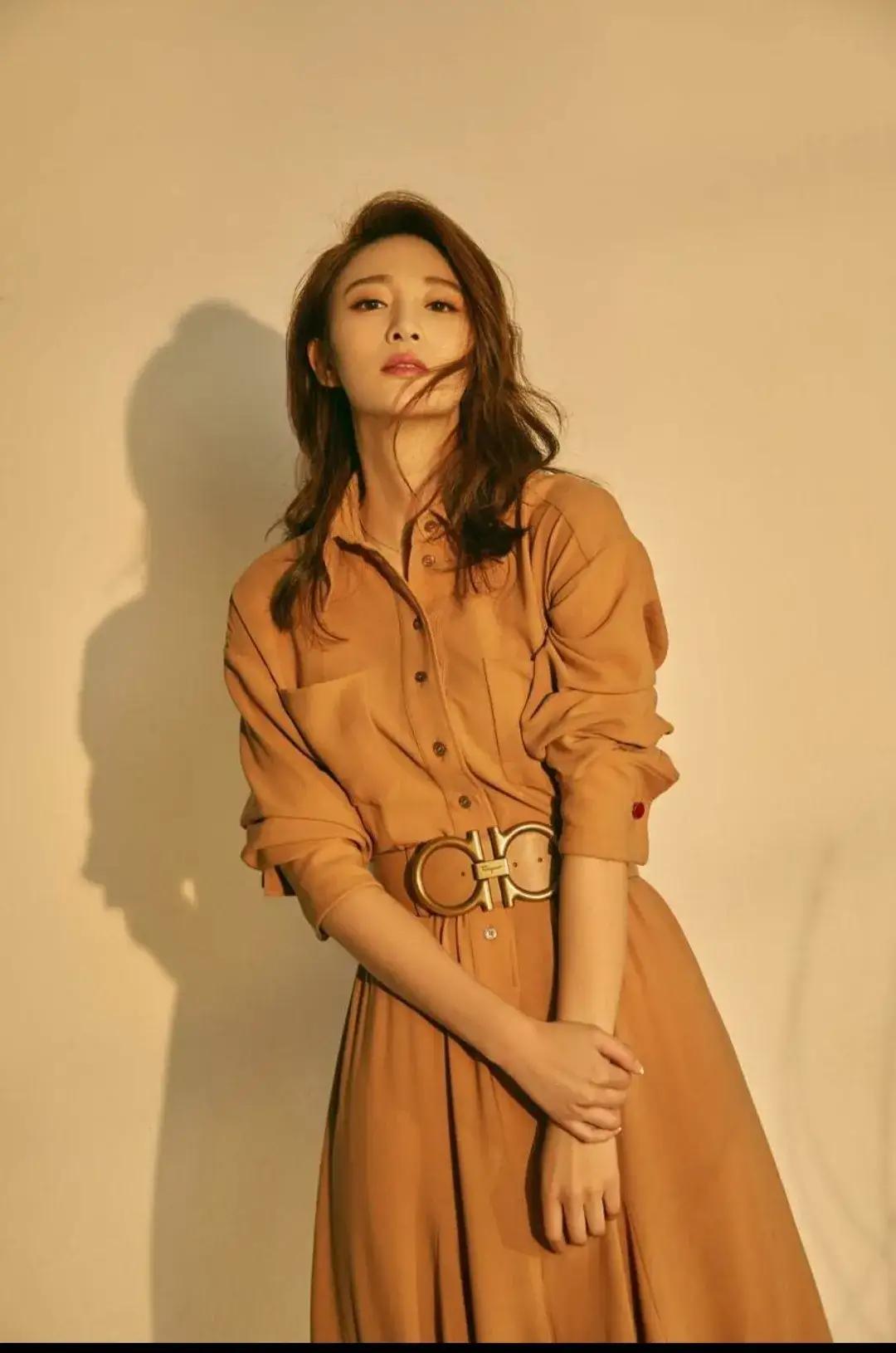 Celebrity Picture—Hou Mengsha - iNEWS