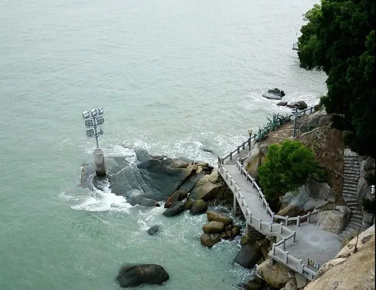 Roll up the beaches of Xiamen! - iNEWS