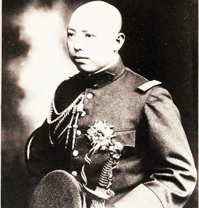 How are the descendants of "King of Yunnan" Long Yun?The children are ...