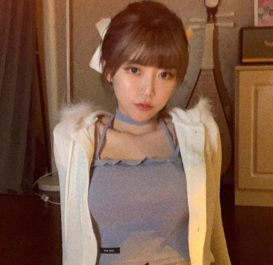 How beautiful is the silent Zhou Shuyi?She is the ceiling of pure ...