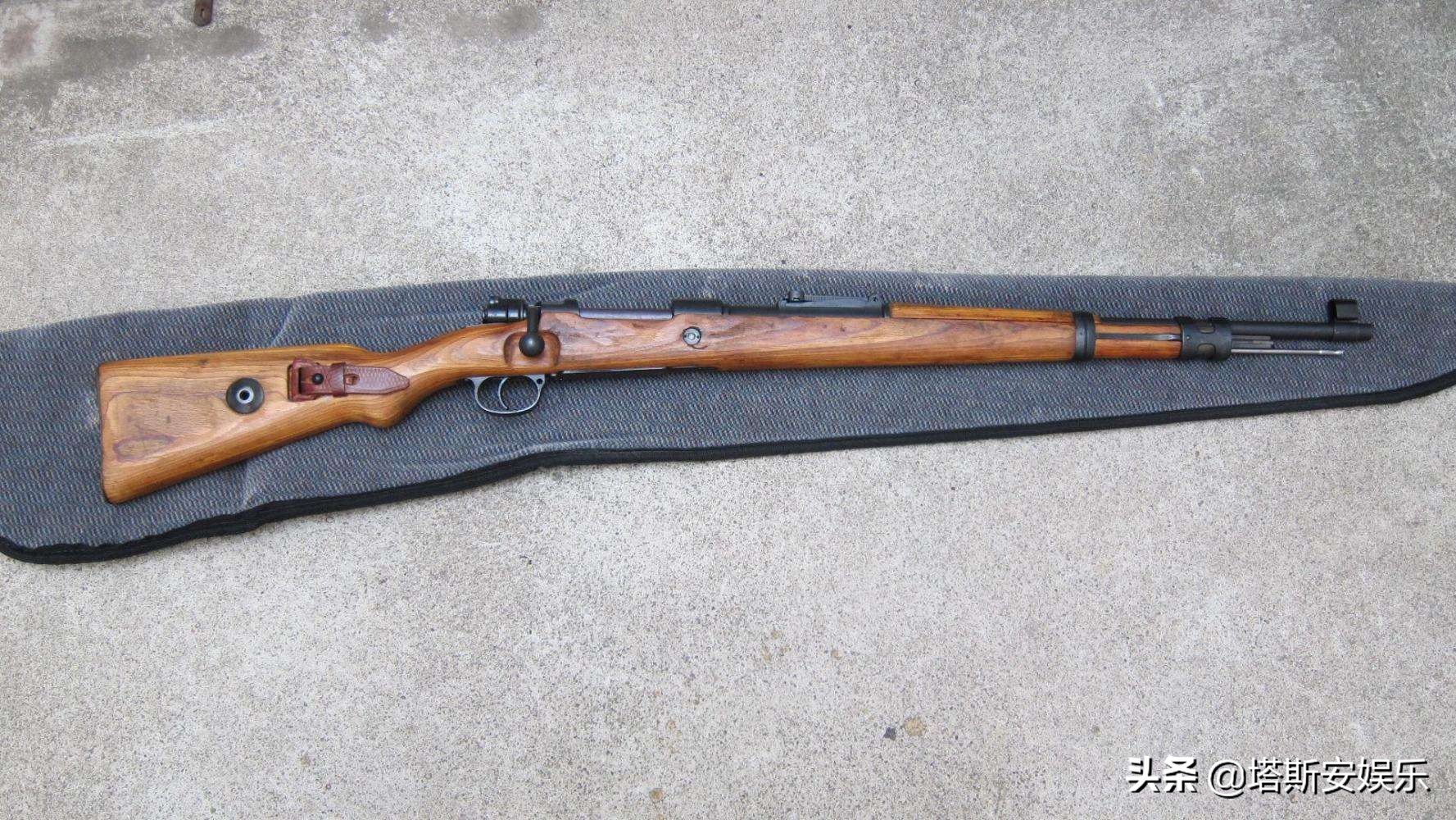 German light weapons of World War II: Kar98K bolt action carbine rifle ...