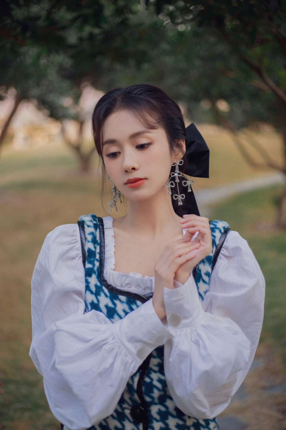 Zheng Hehuizi: Reiki ghost horse, smiles so sweet, cute and pure - iNEWS