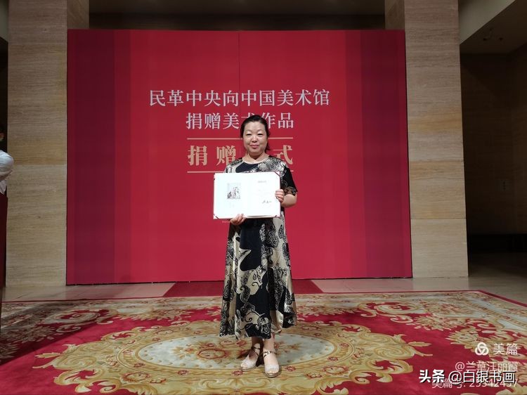 The works of Gansu grassroots female painter Wang Lixia are collected by the National Art Museum ...