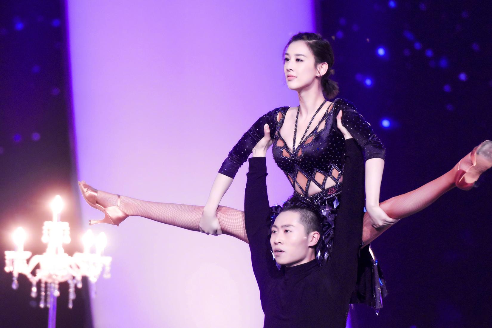 Huang Shengyi Photo Album - iNEWS
