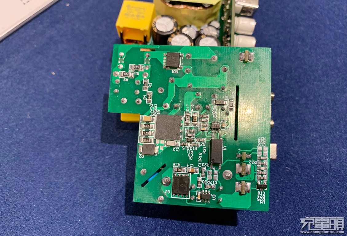 The first domestic GaN controller was released, and Nanxin launched 5 sets of high-efficiency PD ...