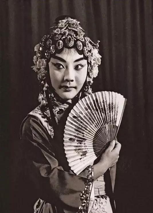 The ups and downs of the famous Peking opera artist Zhao Yanxia during ...