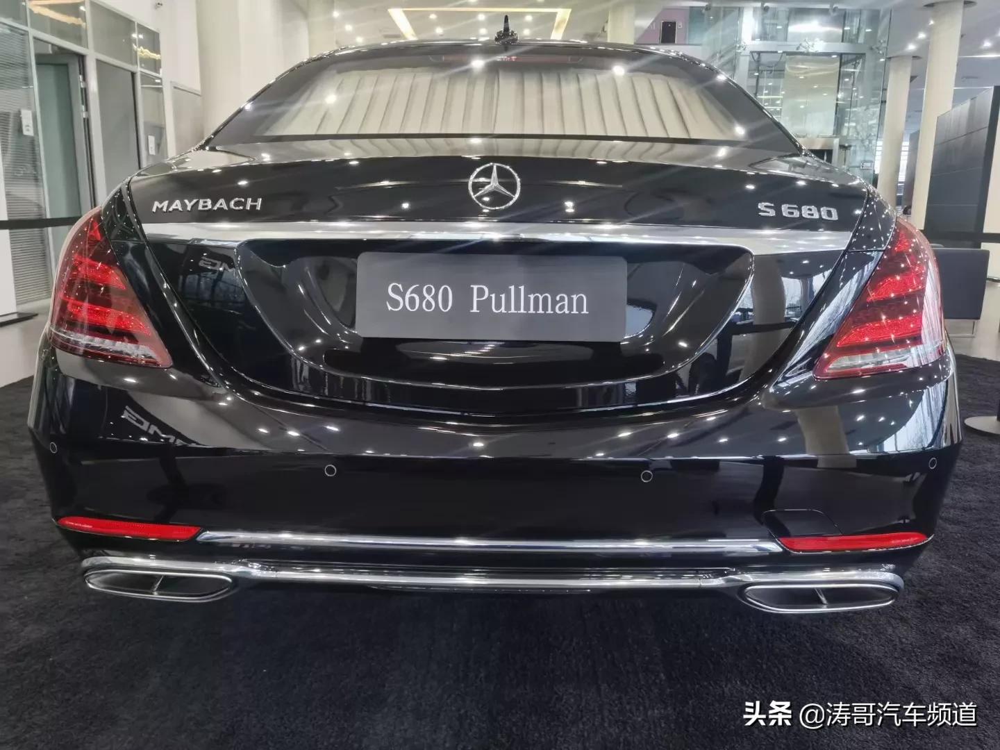 A real shot of 12.88 million Mercedes-Benz S680 Pullman, a walking ...