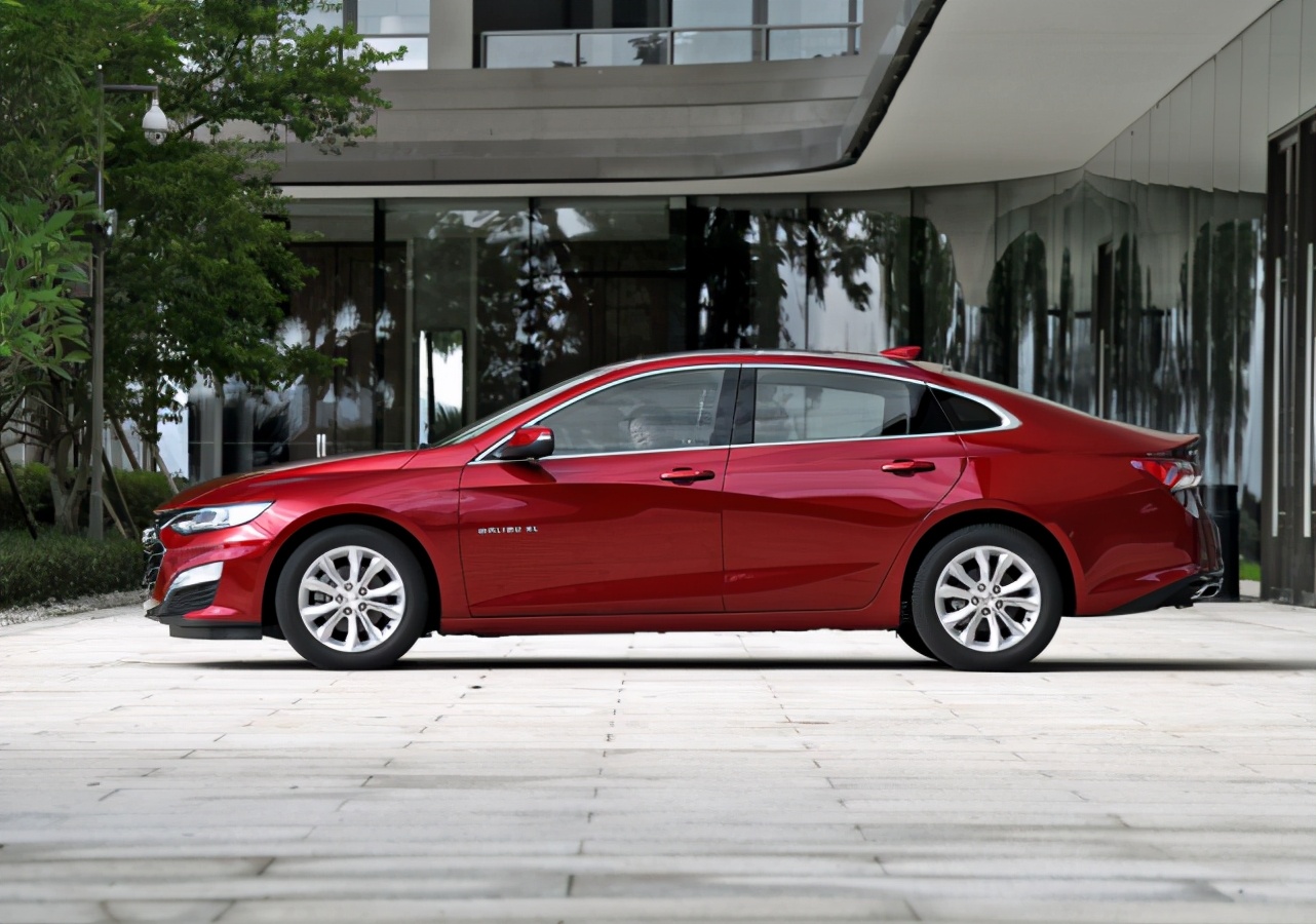 Chevrolet's new B-class sedan, which is 4 meters long and 9 meters long ...
